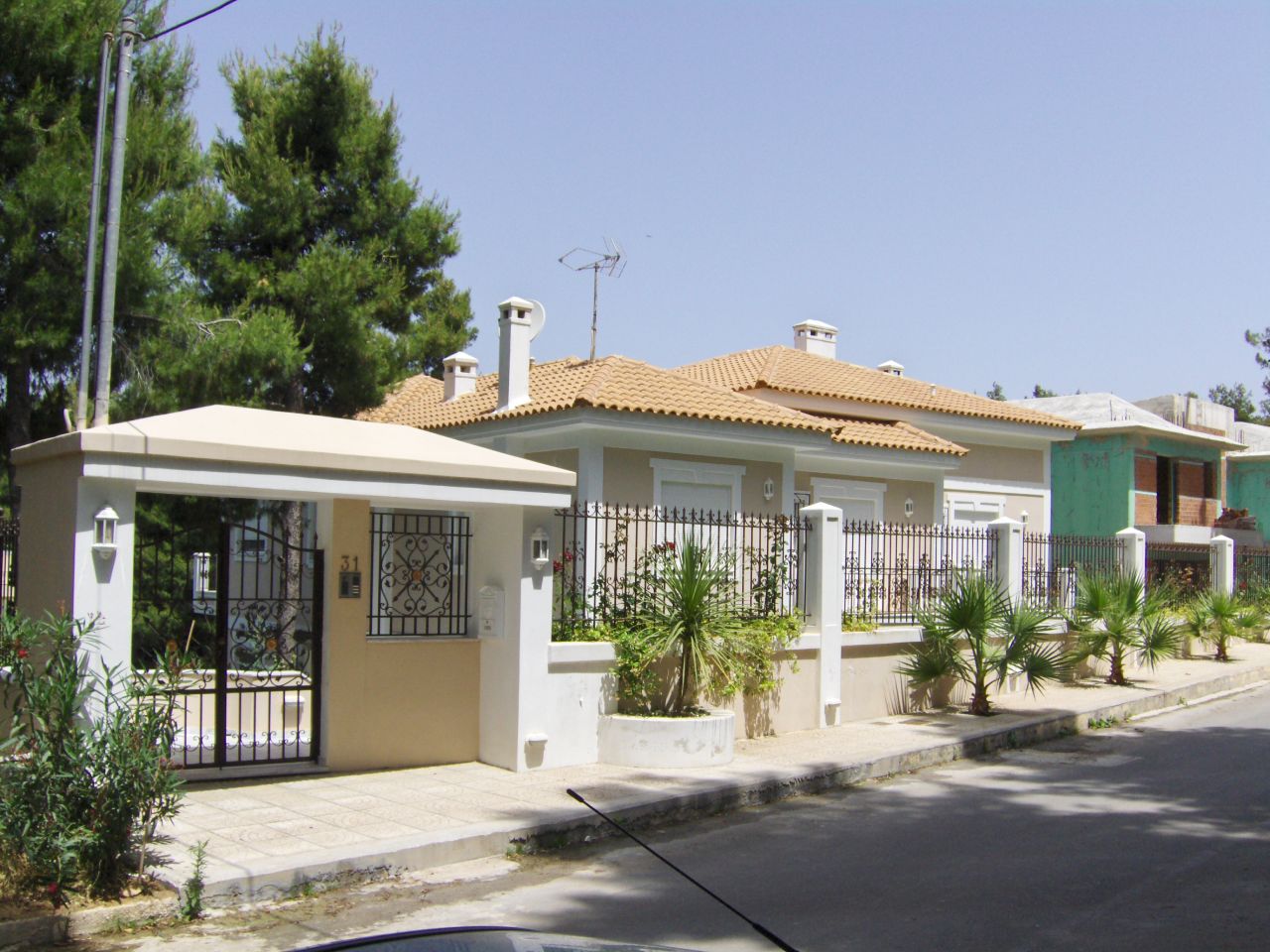 Τοποθέτηση Ενδοδαπέσιας Θέρμανσης Συστήματα REHAU